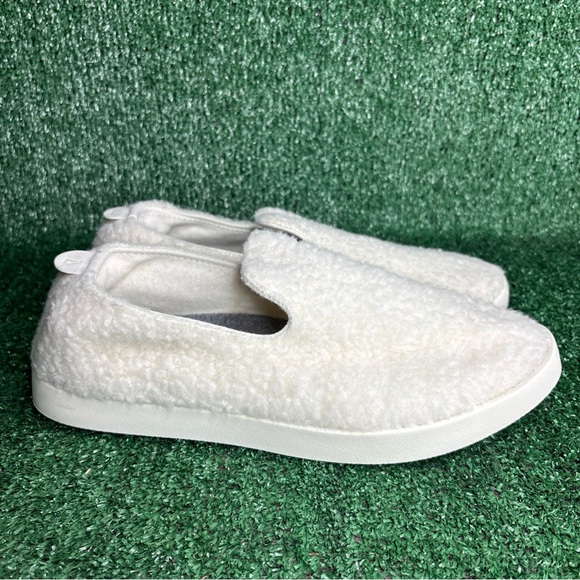 allbirds | Shoes | New Allbirds Wool Lounger Fluff Natural White Cream ...
